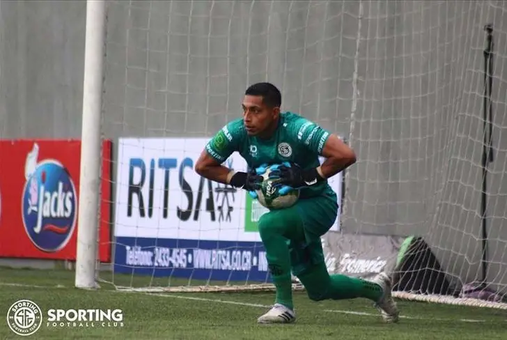 La mamá de Adonis Pineda lo convenció de no retirarse tras fatídico gol ...